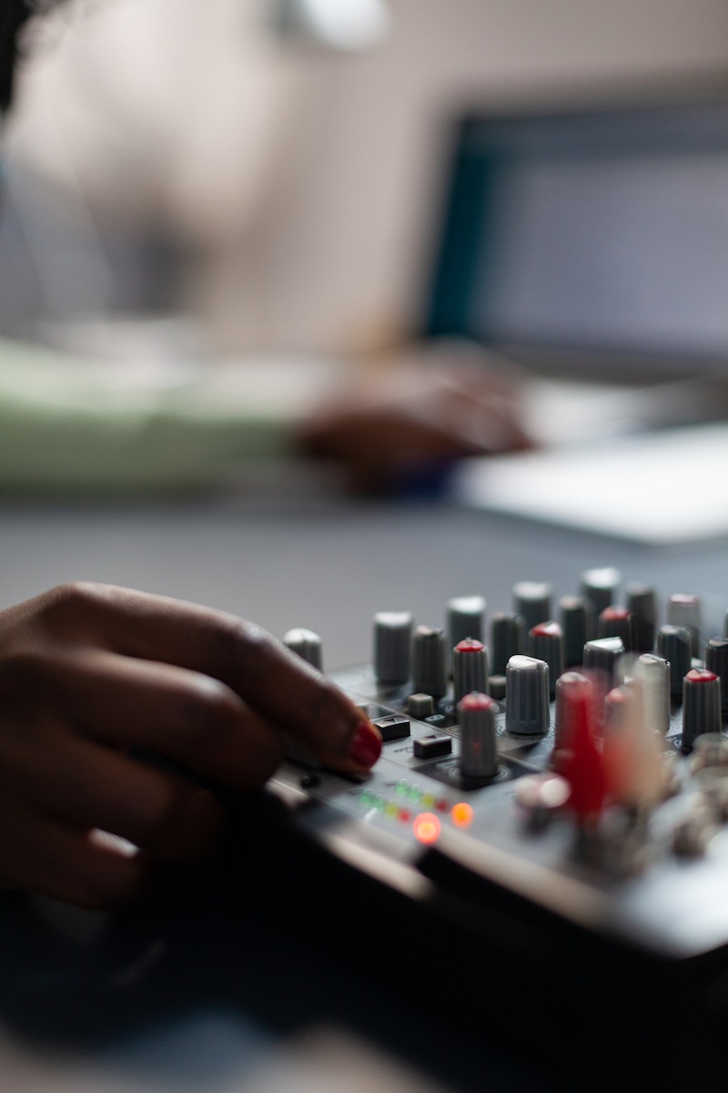 Livefeed Audio control - Mediasaya Sdn Bhd